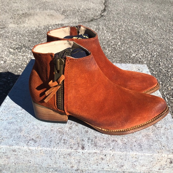 Freebird by Steven | Shoes | Free Bird Onyx Rust Suede | Poshmark